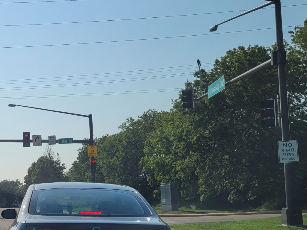 MnDOT study assesses No Right Turn on Red sign types | Institute for ...